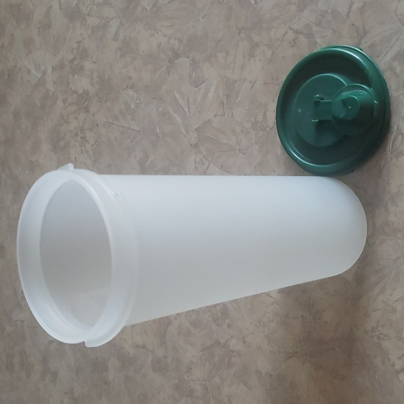 Tupperware | Kitchen | Vintage Tupperware Shaker Bottle | Poshmark
